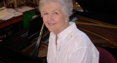 About – Elizabeth R. Austin